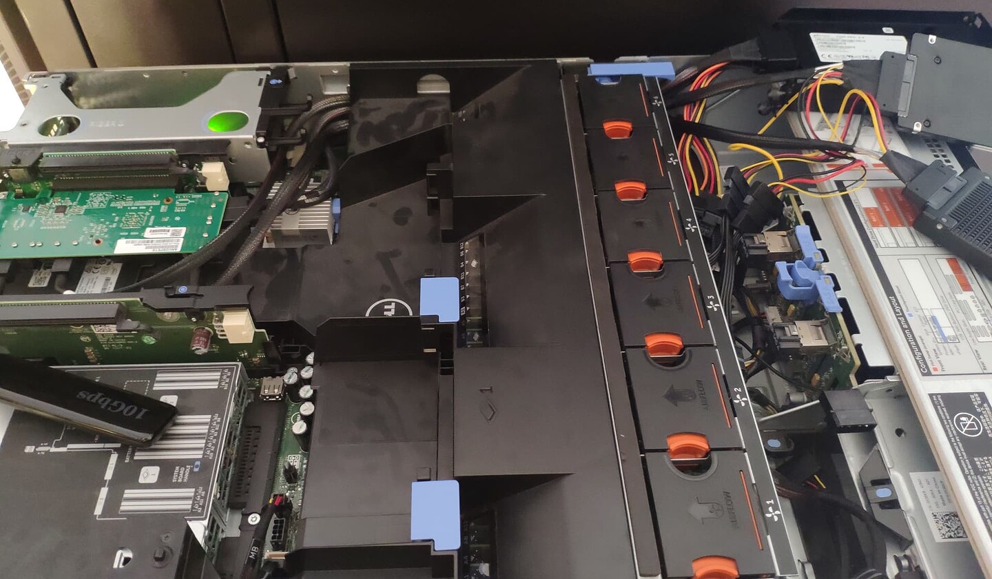 Adding NVMe devices to dell R720 (PCIe switch chips) - Workstations & Servers - Level1Techs Forums